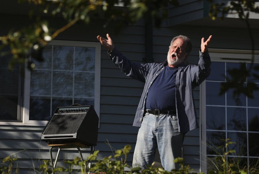 Watch and listen: Ballard’s opera man lets loose from his lawn every ...