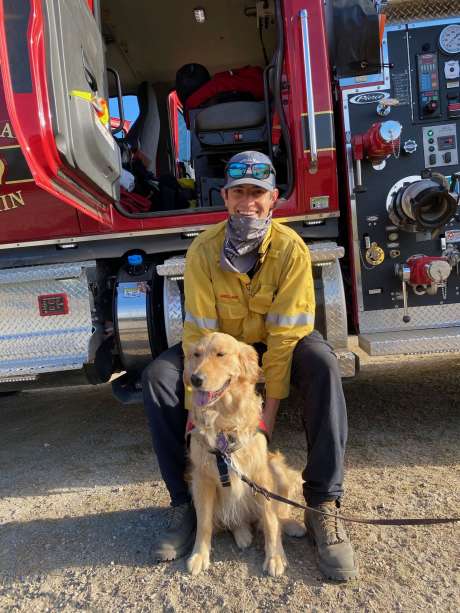 A firefighter's best friend provides therapy to those battling ...